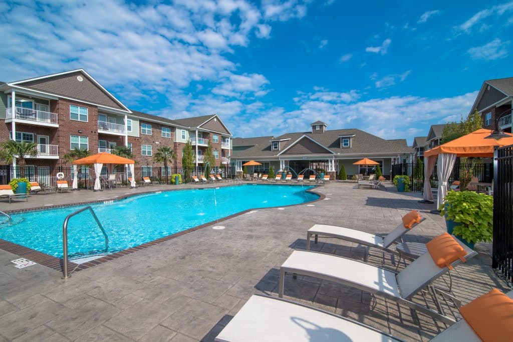 The Grove Pool - Stone Creek